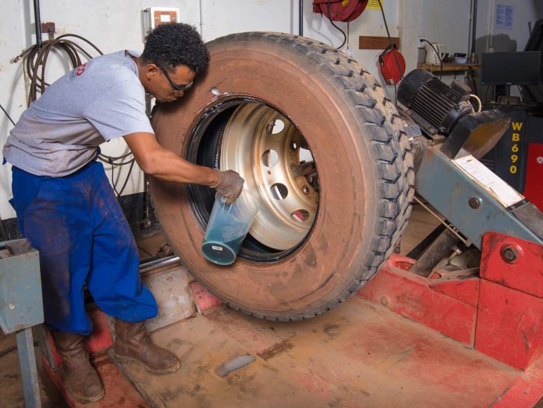 Tire Change - Traverco Truck & Tire Service